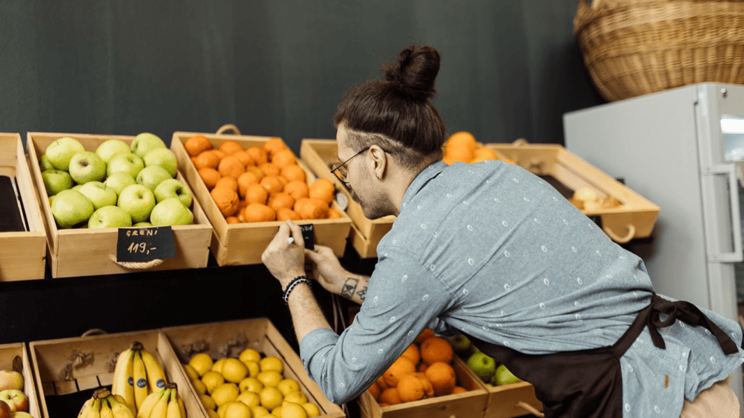 AI-powered pricing strategies for retailers facing tariff uncertainty